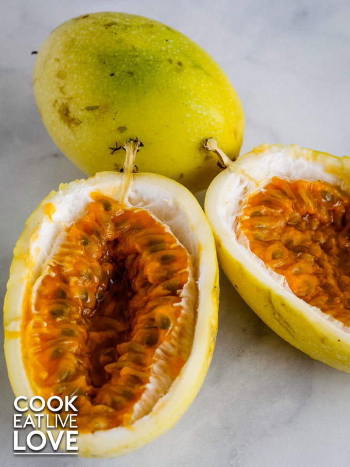 Summer berry salad with passion fruit vinaigrette - Cook Eat Live Love