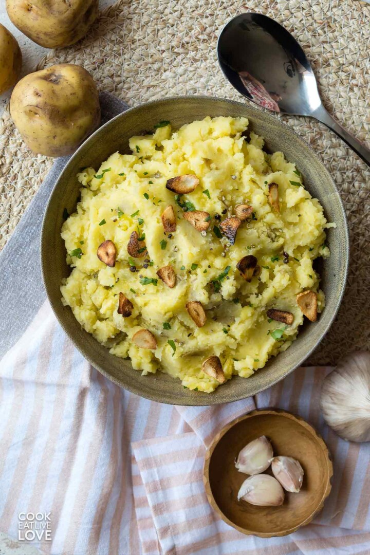 Best Mashed Potatoes (Without Butter or Milk) - Cook Eat Live Love