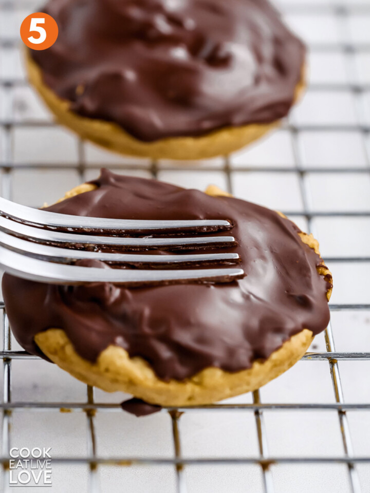 Easy Jaffa Cakes Recipe (Vegan + No-Jelly Shortcut) - Cook Eat Live Love