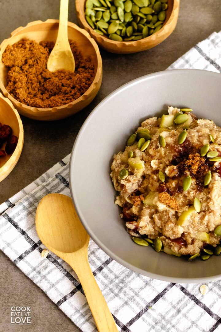 Healthy Porridge Recipe with Quinoa Flakes and Oatmeal - Cook Eat Live Love