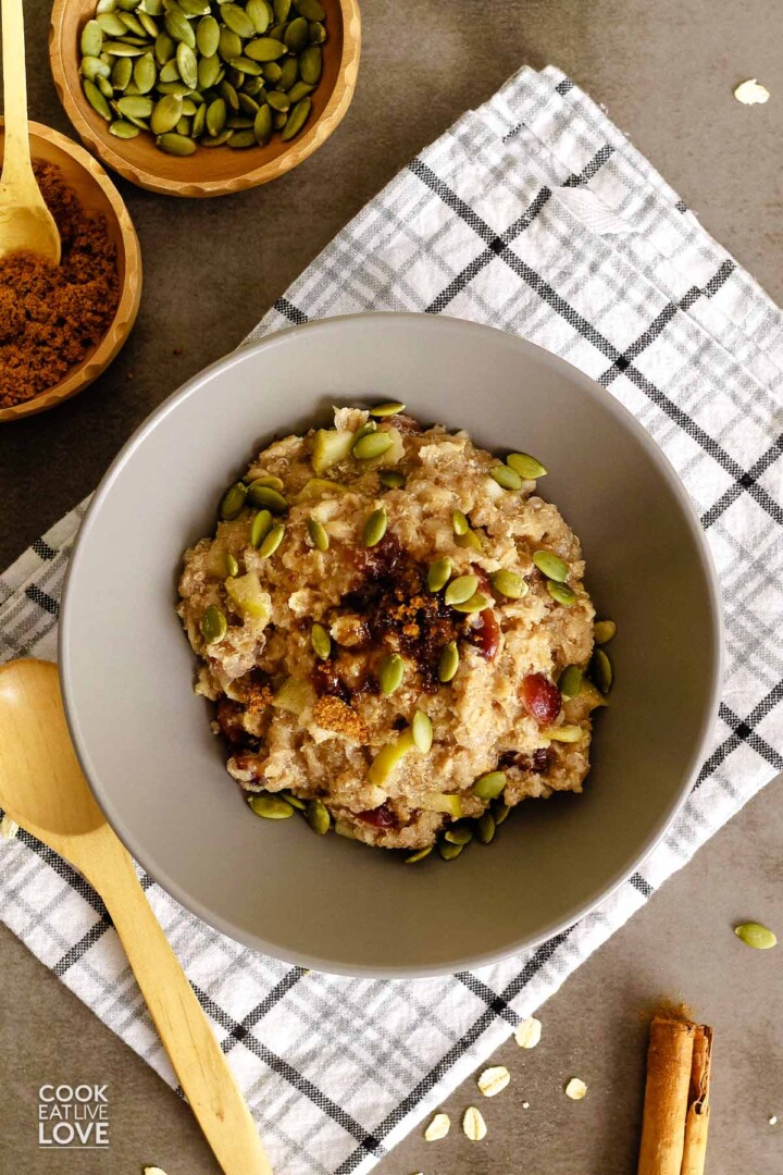 Healthy Porridge Recipe with Quinoa Flakes and Oatmeal - Cook Eat Live Love