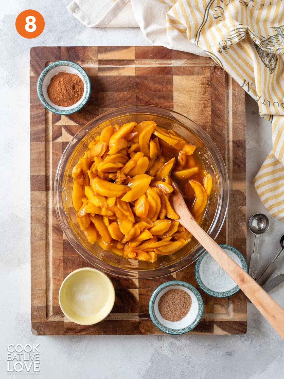 Southern Vegan Peach Cobbler Recipe - Cook Eat Live Love